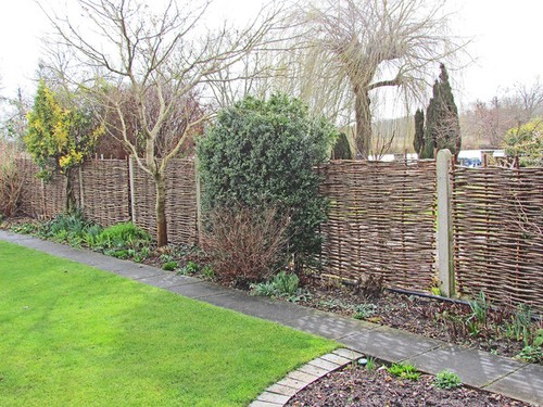 Woven Hazel Fence Panels Hurdle Natural Garden Fencing Wooden Panel ...