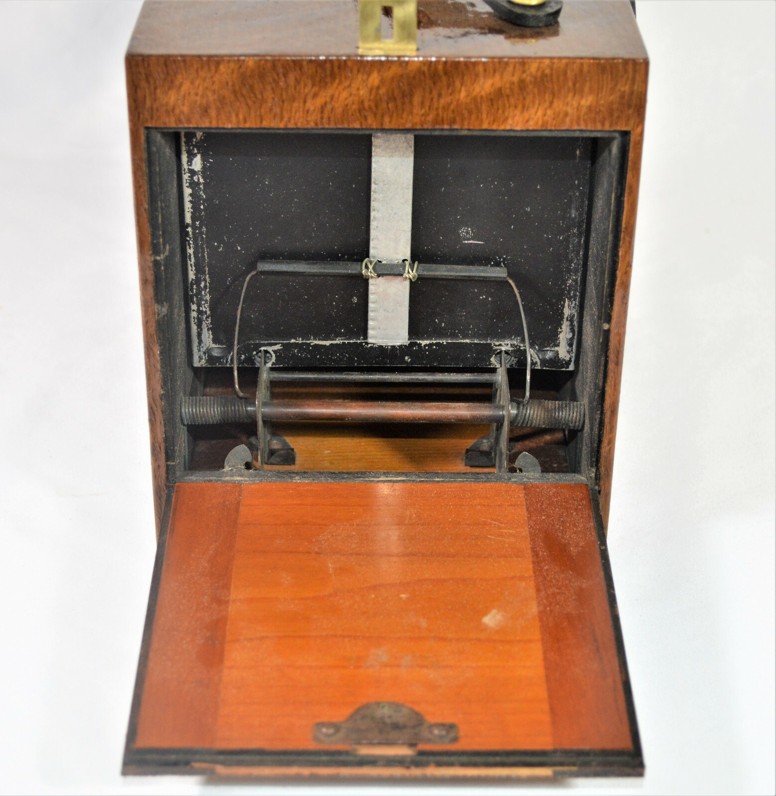 BOX CAMERA 120-YEAR-OLD ANTIQUE ROCHESTER OPTICAL CO. MAGAZINE CYCLONE ...