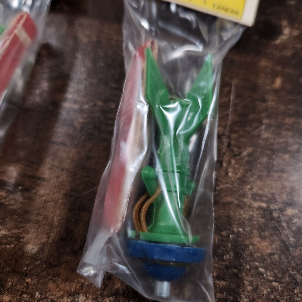 Vintage Lot Of 5 1960s Bee Cap Bomb Toys Missles Shape Brand New NOS ...