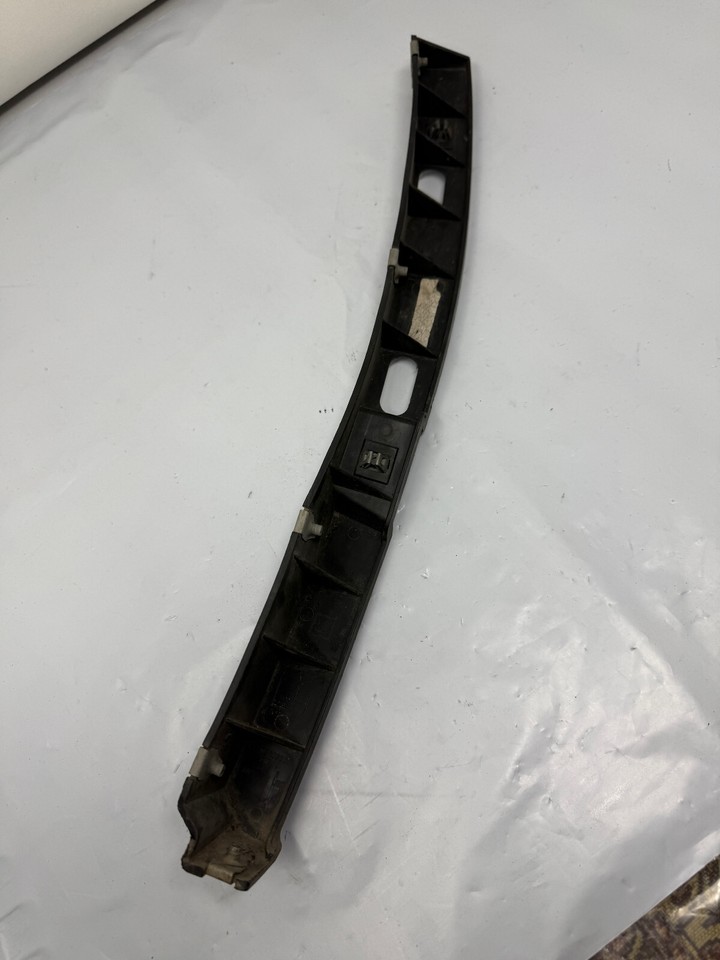 2018 2019 2020 2021 Chevy Traverse Front Left Bumper Bracket OEM ...