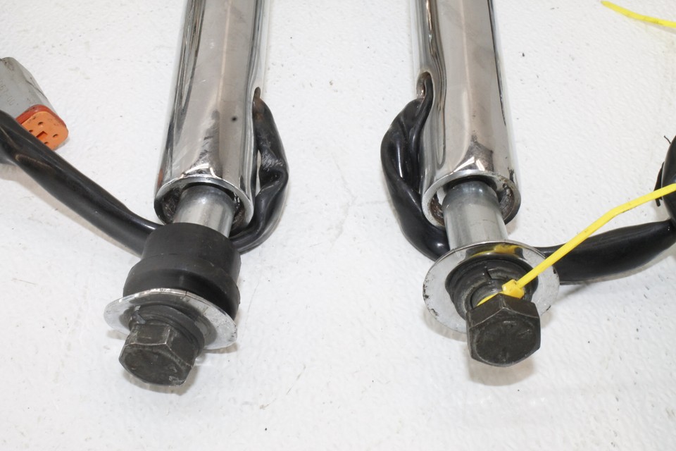 2001-2003 Harley Davidson Dyna Wide Glide Front End Forks Rim Triple ...