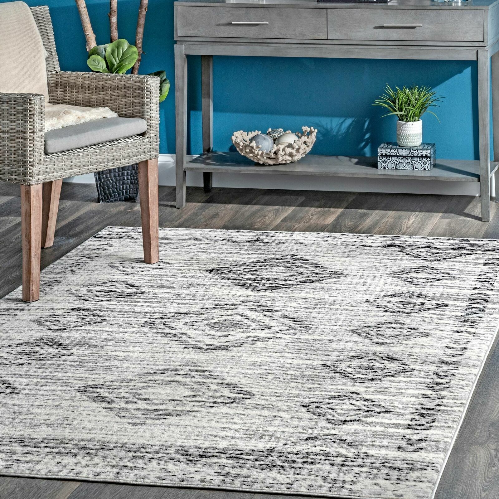 nuLOOM Presley Aztec Distressed Area Rug in Grey Transitional Moroccan ...