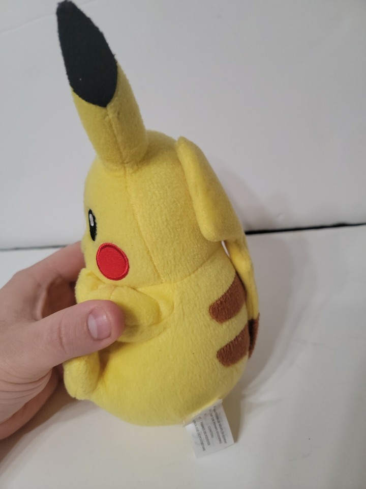 Tomy Pokemon PIKACHU Smiling Surprise PLUSH - 9" Stuffed Animal Excited ...