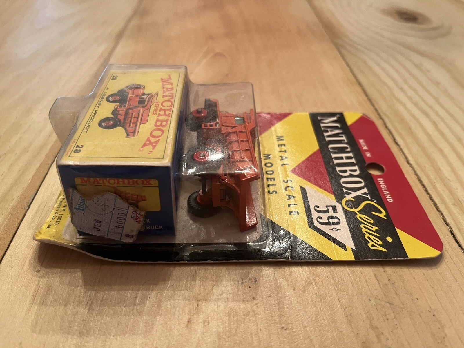 Matchbox Series #28 Mack Dump Truck On Card | eBay