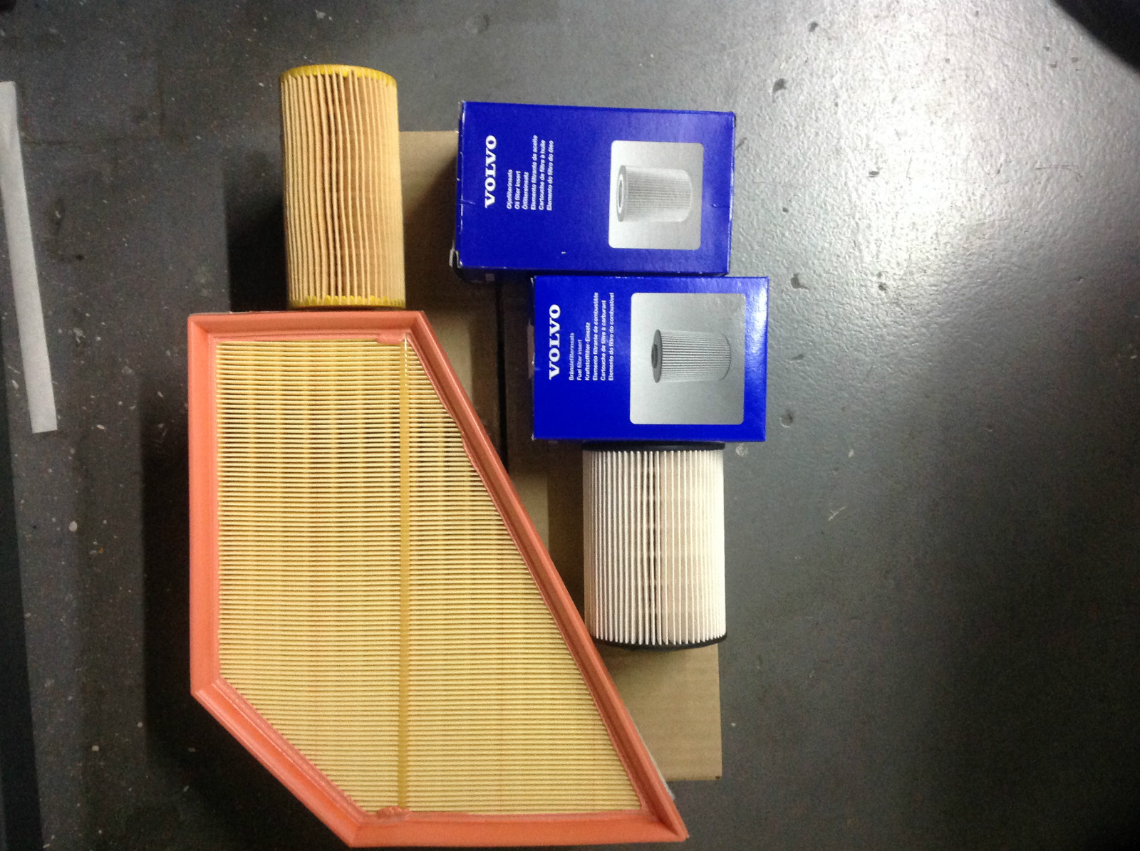 Genuine Volvo Service Kit V40 2.0D D3 Oil Filter Air Filter Fuel Filter ...