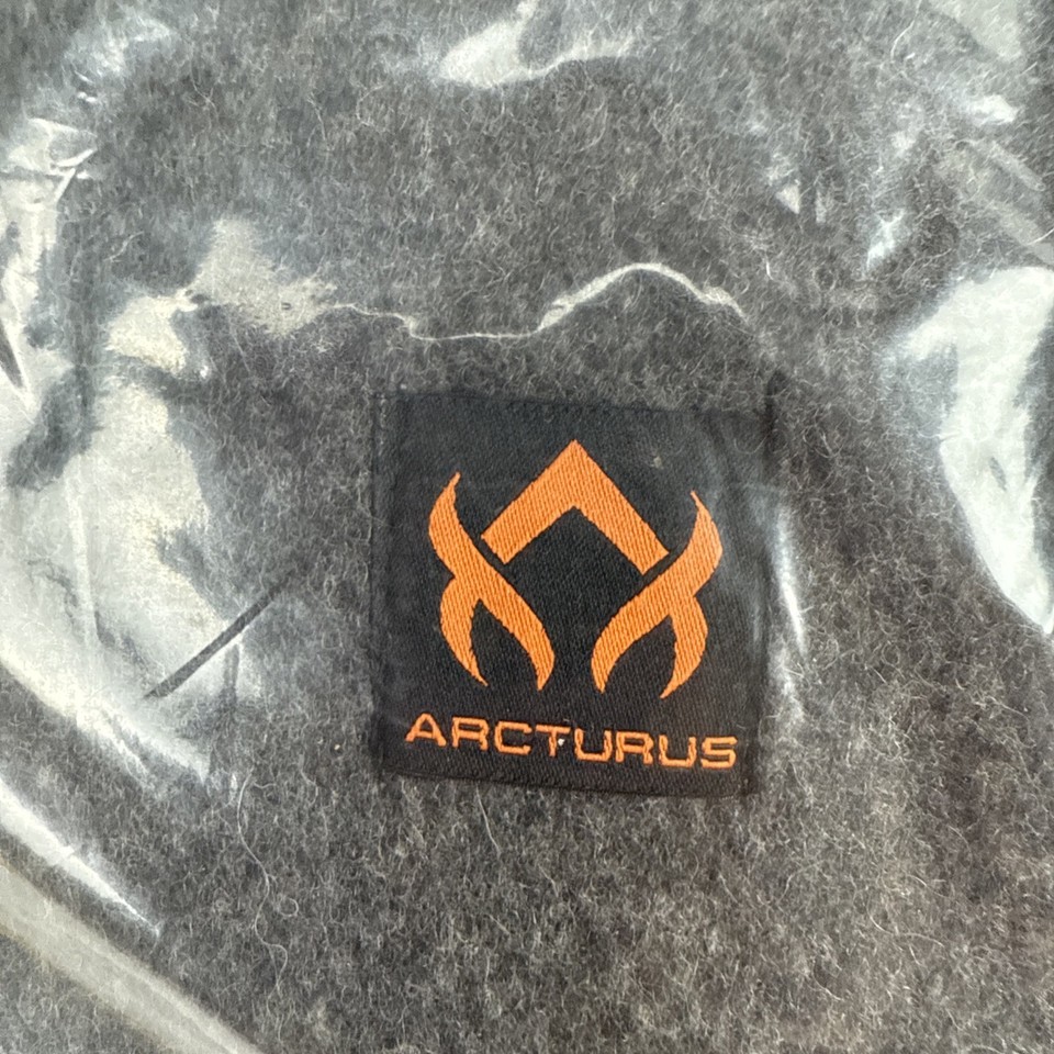 Arcturus Wool Blanket - 4.5 lbs, Warm, Washable, 64" x 88" (Military ...