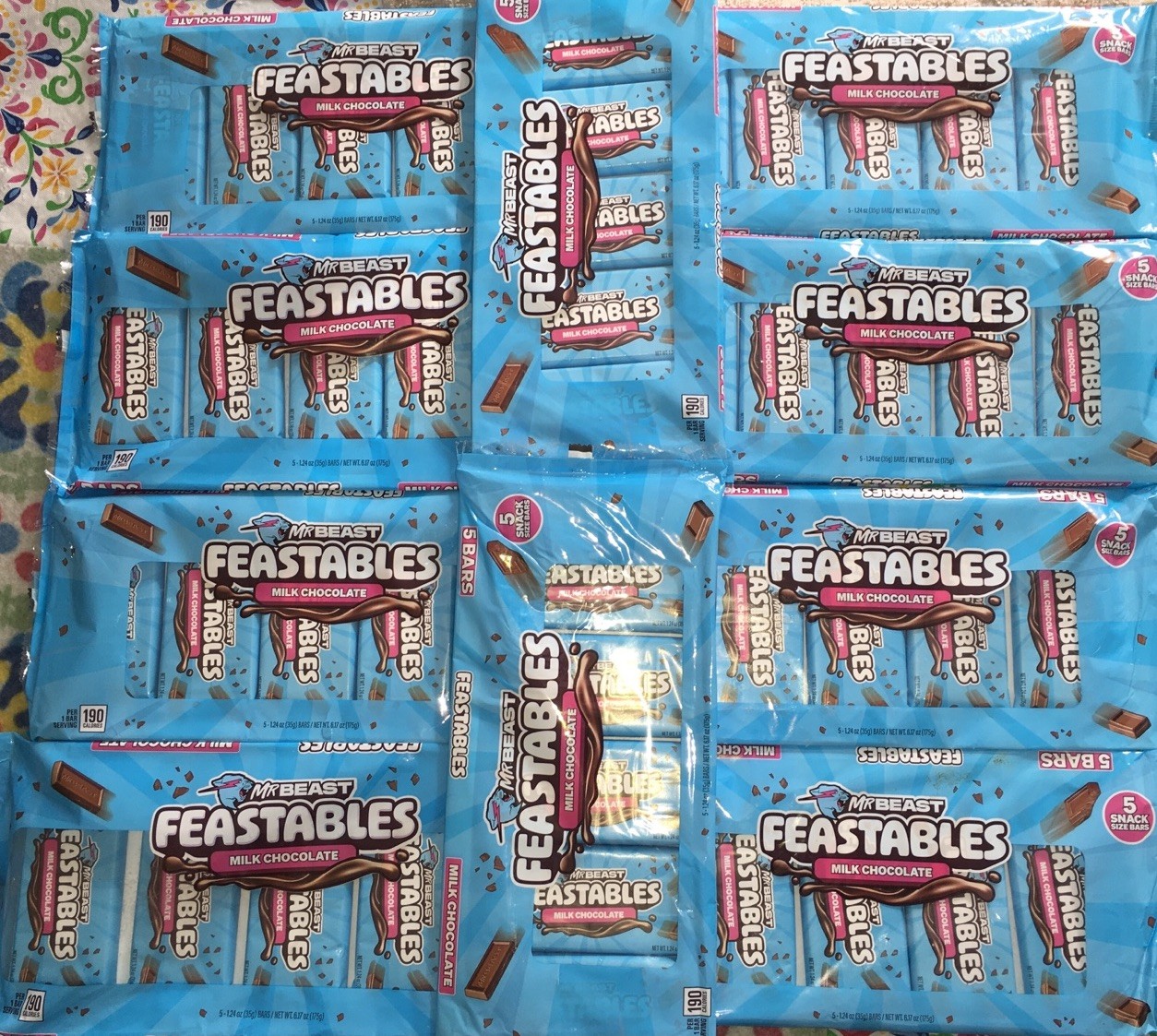 50 Mr Beast FEASTABLES Milk Chocolate Candy Bar 1.24oz Snack Size 10 5 ...