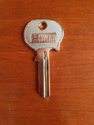 FERRARI IGNITION KEY BLANK. 308 328 275 330 365 DINO BB 246 208 GTS GTB ...
