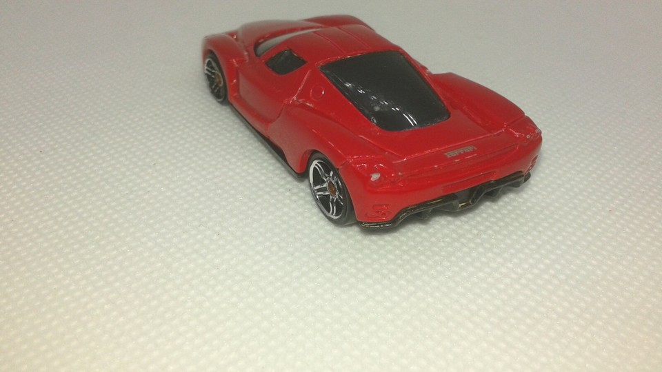 enzo ferrari rouge race course super car hotwheels 1/64 Hot Wheels | eBay