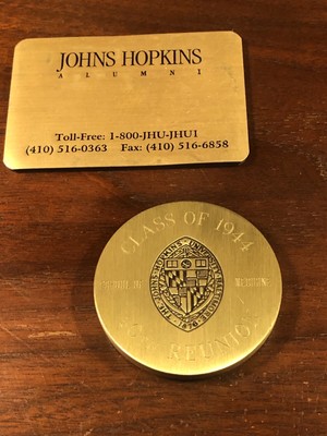 THE JOHNS HOPKINS UNIVERSITY FORTY YEAR ALUMNUS SOLID BRASS COIN MEDAL ...