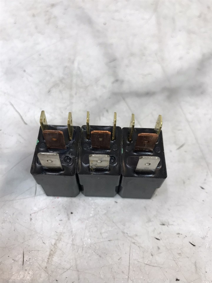 21 Ducati Monster 821 electrical relays relay set | eBay
