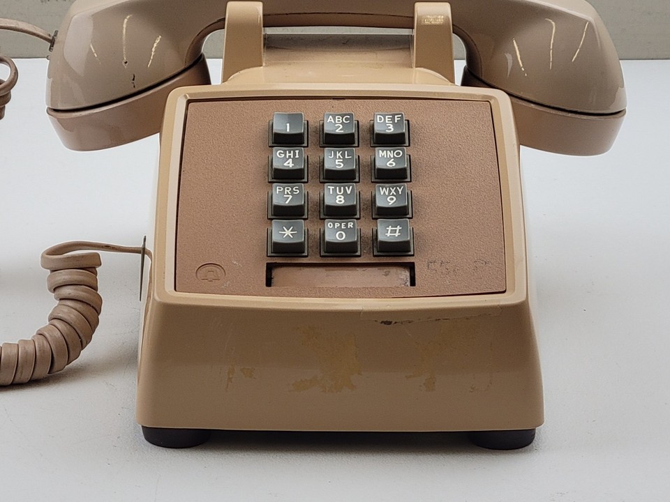 Vintage Tan Western Electric American Bell 2500MMG Push-Button Desk ...