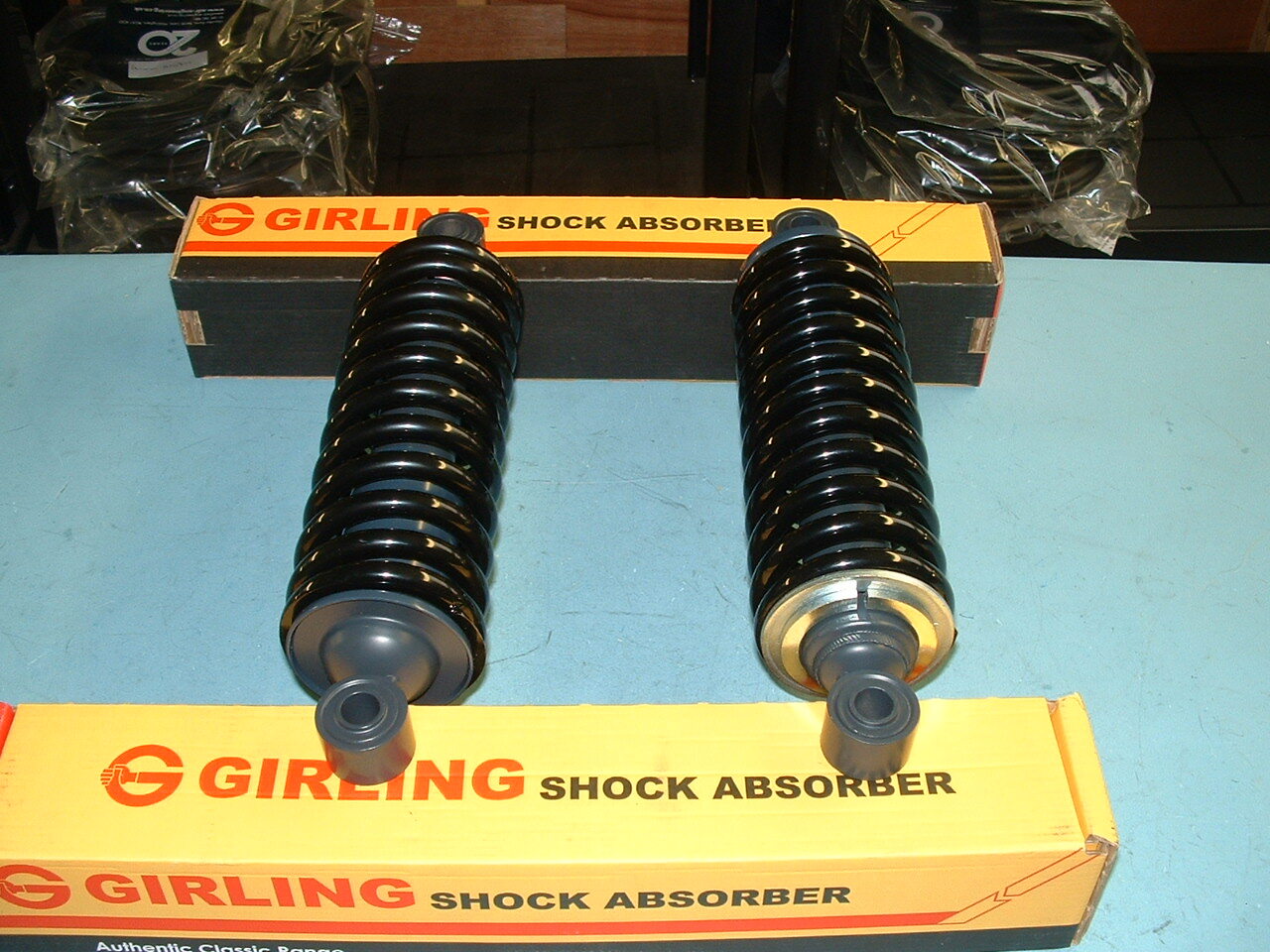 Jaguar E-Type S1-2 OE Girling Rear Shock Absorbers & Spring Assemblies ...