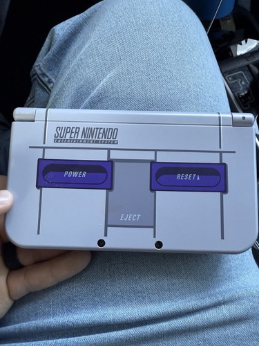Nintendo New Nintendo 3DS XL SNES Edition Gray 4 GB Handheld Console ...