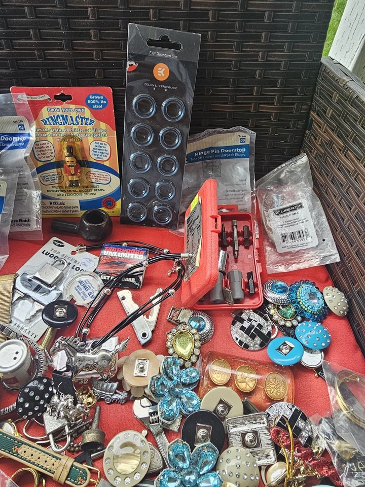 VINTAGE JUNK DRAWER JEWELRY LOT JEWELRY,RANDOM STUFF FOR SCRAP OR ...
