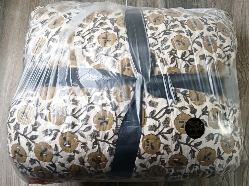 West Elm Laney Floral Quilt King/CaliKing (Honey) NWOT O48 | eBay