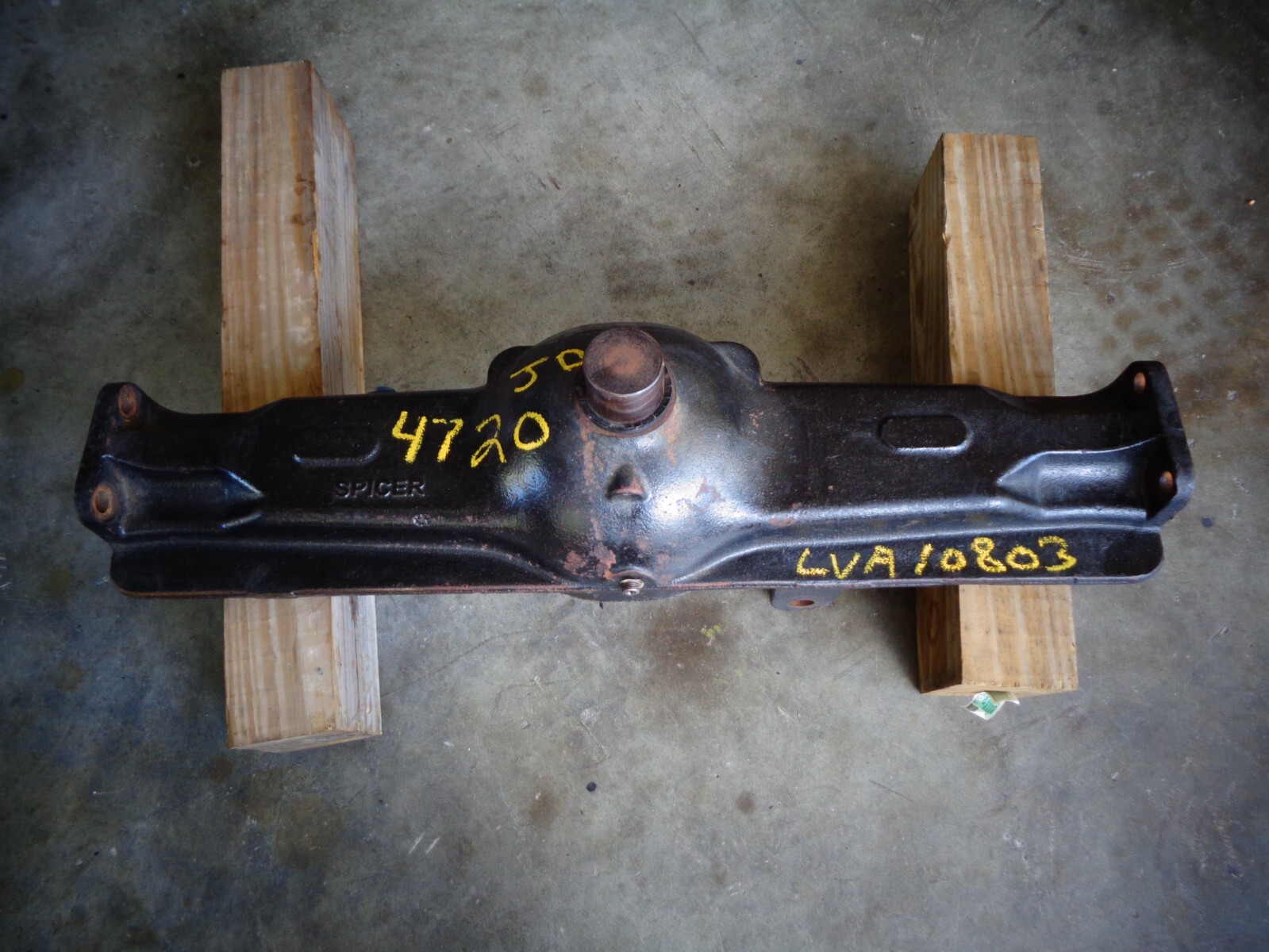 JOHN DEERE 4720 MFWD & OTHERS FRONT AXLE HOUSING. LVA10803 ( NICE ...