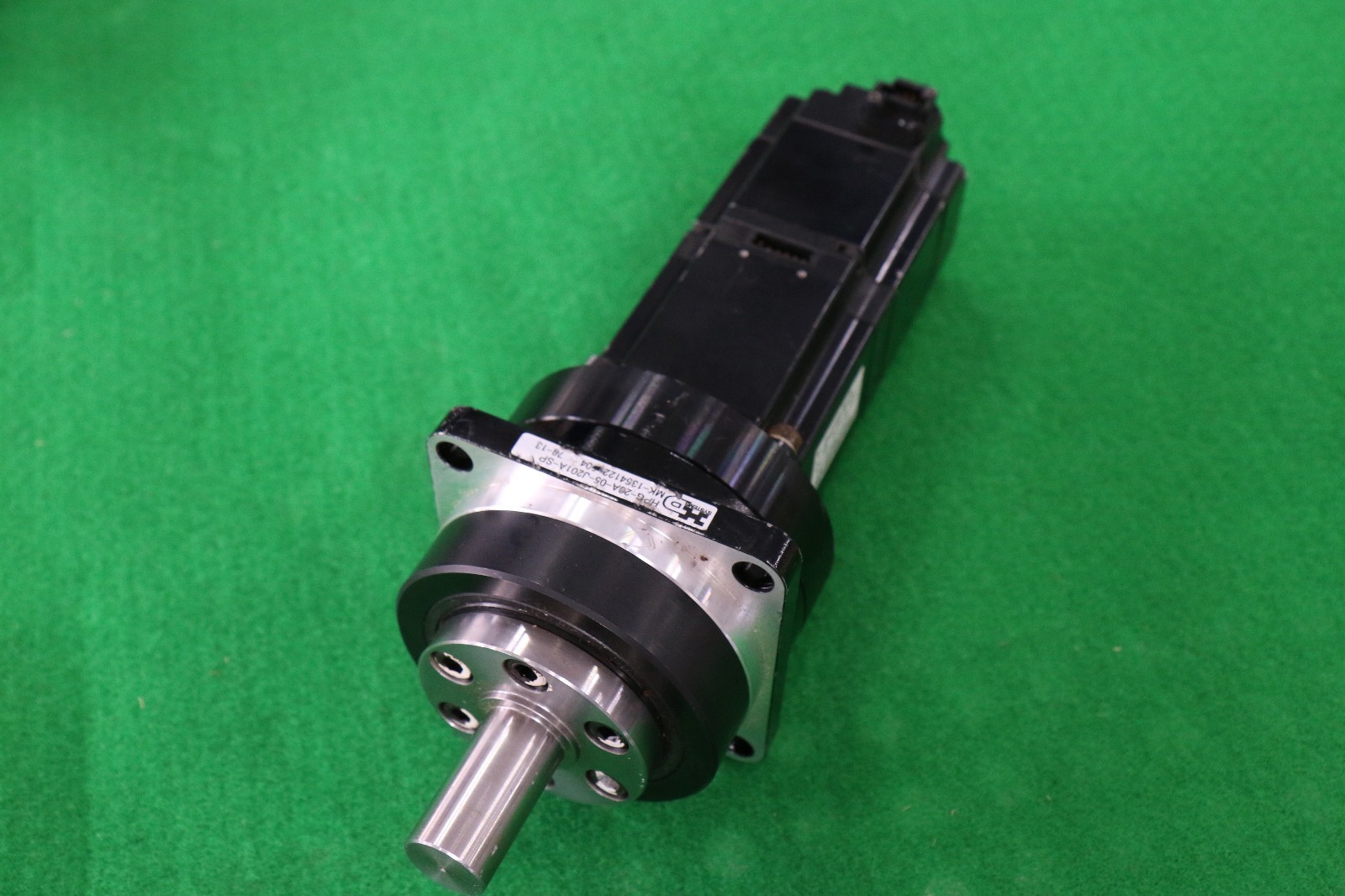 HD HPG-20A-05-J201A-SP Reducer, YASKAWA AC SERVO MOTOR SGMAS-04ACAH12C ...