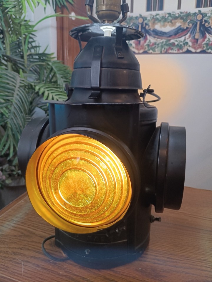 Handlan St Louis USA 4 Way Railroad Dressel Signal Lantern Table Light ...