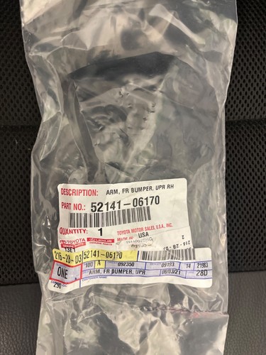 NEW OEM 2018-2020 TOYOTA CAMRY FRONT BUMPER RIGHT UPPER BRACKET 52141 ...