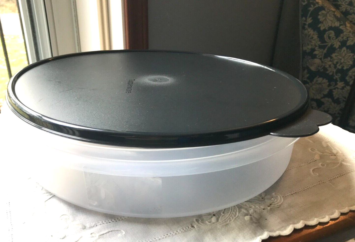 New Tupperware round container with black seal | eBay
