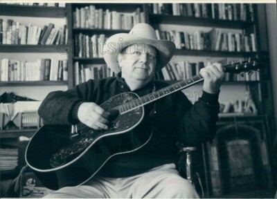 1990 Press Photo Cowboy Poet Buck Ramsey of Amarillo Texas With Guitar ...
