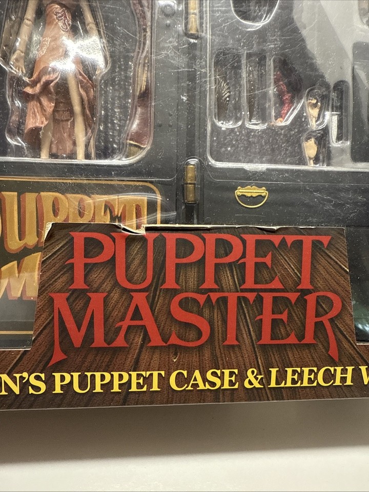 Neca Puppet Master Leech Woman & Toulon's Puppet Case Figure Set - New ...