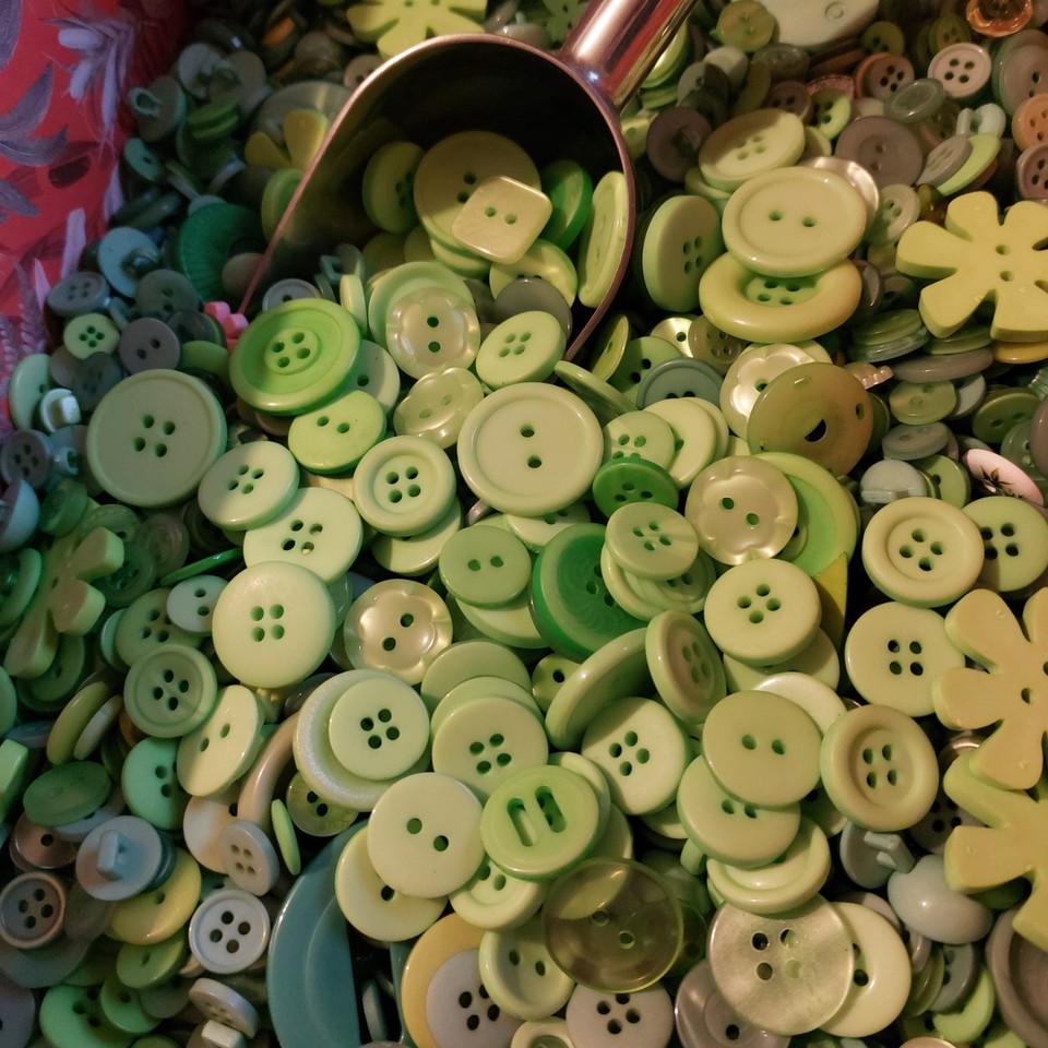 Green (Light) Button Mix 50g pack | eBay UK