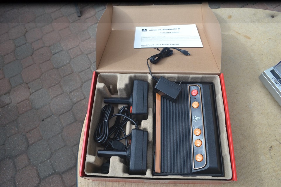 Atari Flashback 9 Plug & Play Videogame Console w/ 110 Built in Games ...