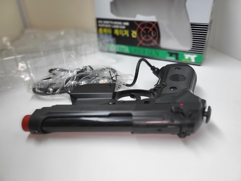 2 Beretta 92FS Light Gun W/Recoil Effect for Microsoft Xbox FOR CRT ...