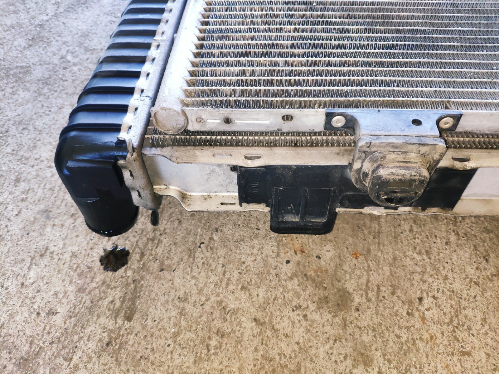 1998 MERCEDES-BENZ SLK 230 ENGINE COOLING RADIATOR (2025003203) C12 | eBay