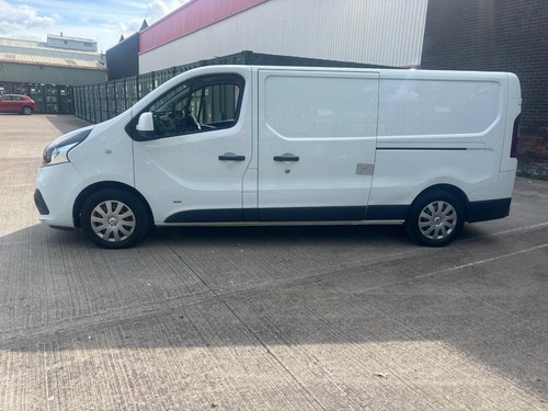 2018 NISSAN NV 300 LONG WHEEL BASE CREW VAN WHITE MOTD EURO 6 ULEZ ...