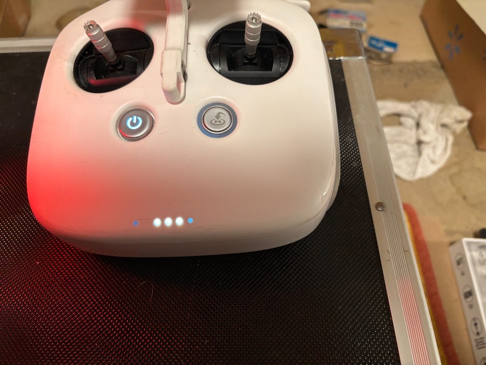 DJI Phantom 3 Professional 4K Drone With 2 Batteries, Remote, & Case ...