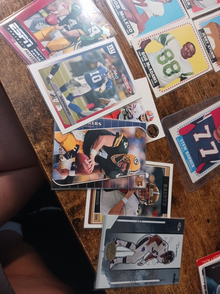 LOT OF VINTAGE NFL FOOTBALL TRADING CARDS. 1964 X 14. STARS. ROOKIES ...