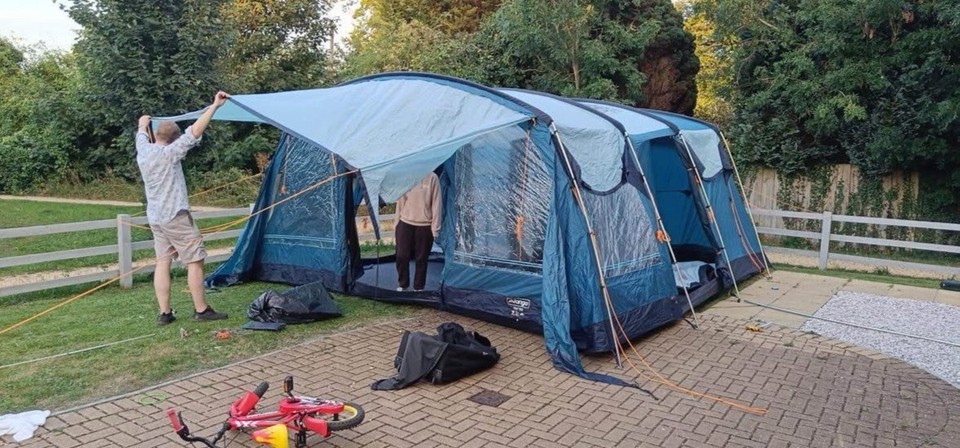 Huge Family 7 Berth Tent - Vango Vail 700 Camping Blue Large Cabin Tent ...