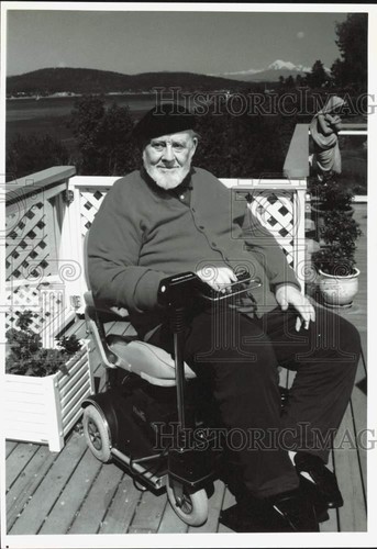 1993 Press Photo Singer Burl Ives at Home in Anacortes, Washington ...