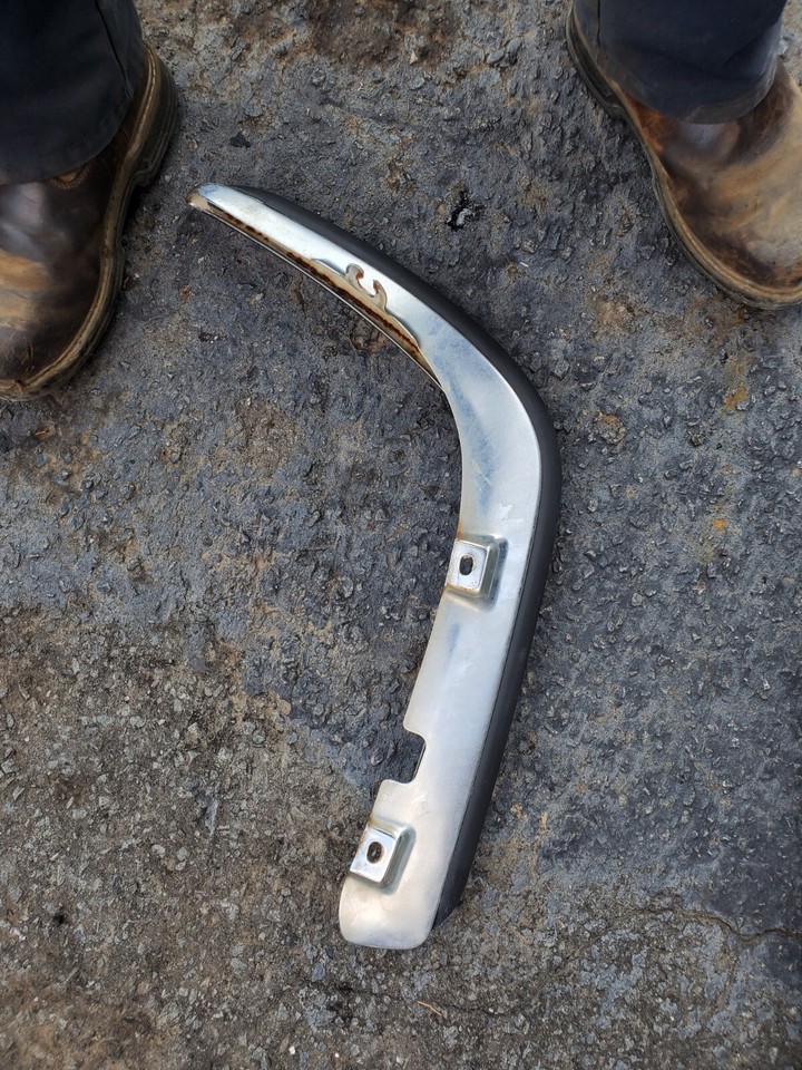 MERCEDES-BENZ R107 450SL 350SL FRONT BUMPER CHROME COVER PAIR L&R SET ...