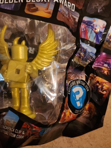 Roblox Figure Series 1 Backpack Clips Hanger The Golden Bloxy Award W ...