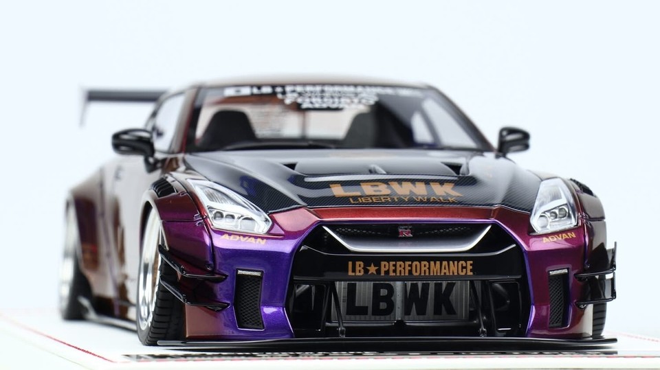 Nissan R35 GTR Type 2 LBWK (Chameleon Purple) [Davis & Giovanni] 1/18 ...