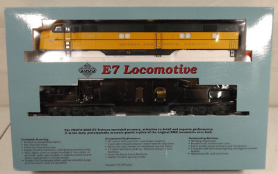 HO Proto 2000 Chicago & NorthWestern E-7 diesel engine in original box ...