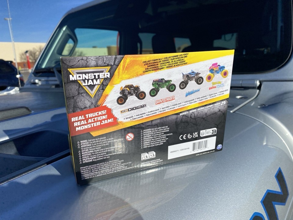 Monster Jam 1:24 Scale JCB Digatron Spin Master Truck Series 25 Very ...