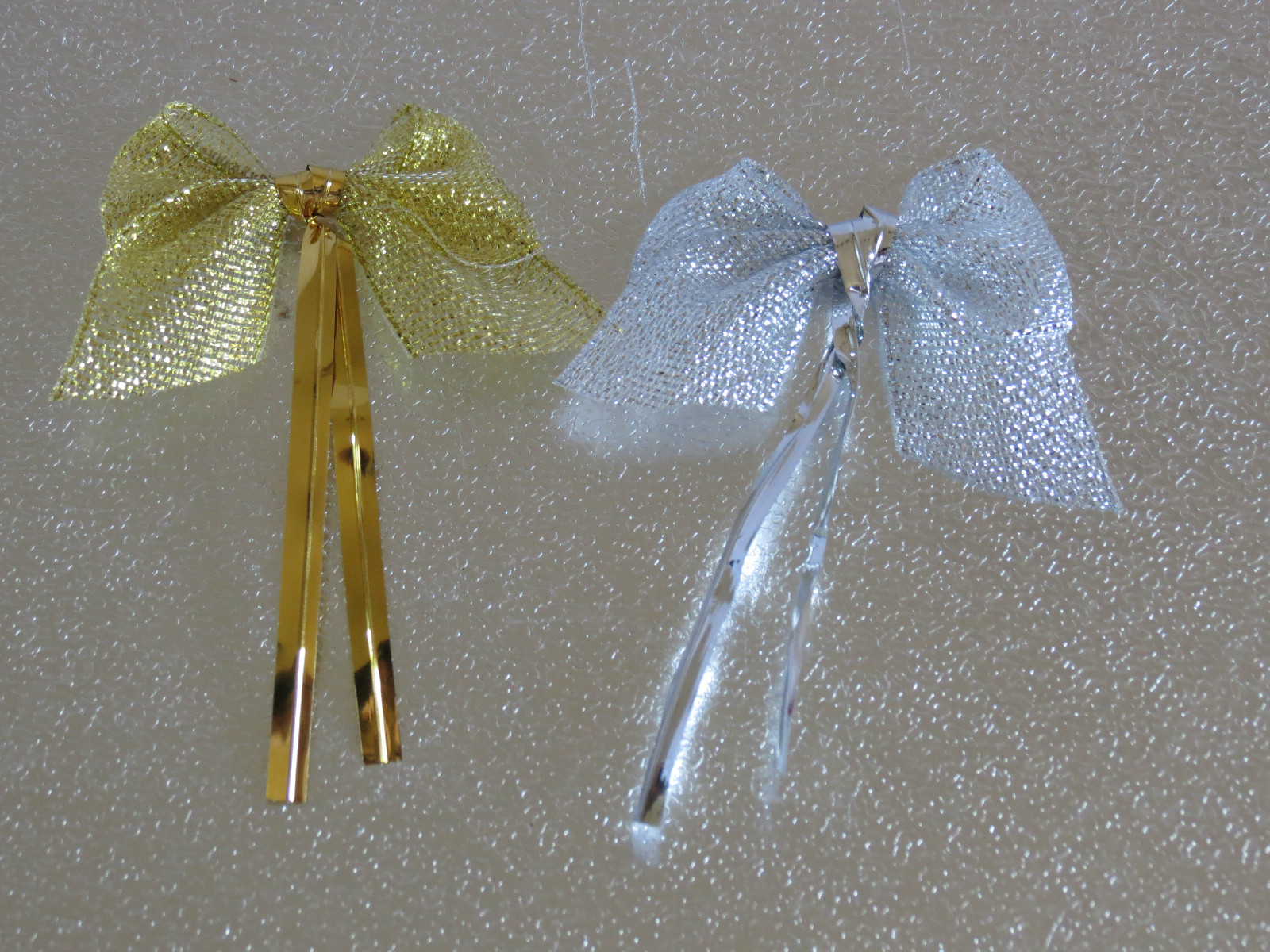 Gold or Silver mesh ribbon bow with Twist Tie size: 6cm x 9cm | eBay