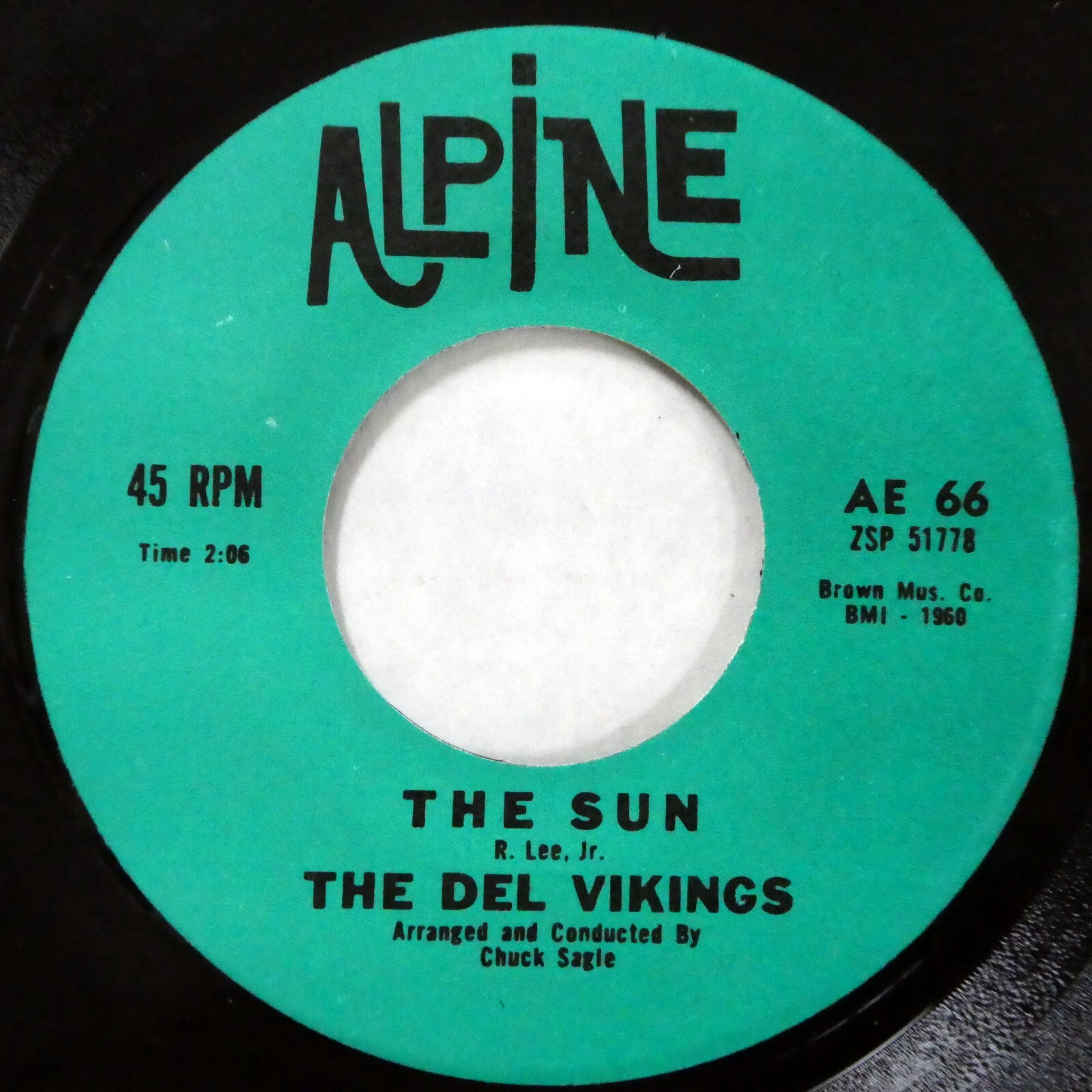 the Del Vikings 45 The Sun / Pistol Packin Mama MINT- Doowop Reissue ...