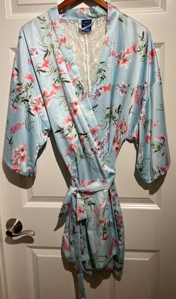 APT 9 Sz XL Women's Blue/Floral Robe Light Weight Silky Fabric Short ...
