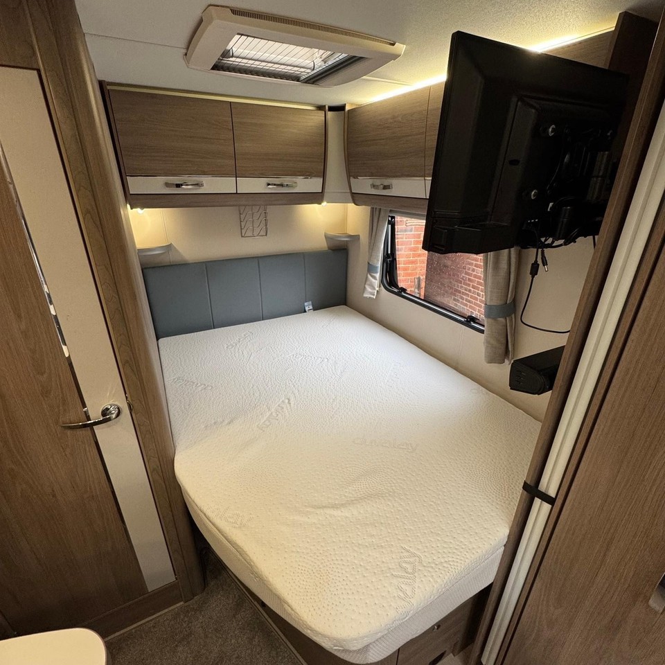 Elddis Compass Avantgarde 155 Rear Fixed Bed 4 Berth 4 Seatbelts | eBay UK