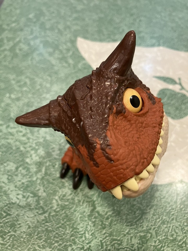 Jurassic World Dinosaur Camp Cretaceous Carnotaurus Toro Action Toy ...
