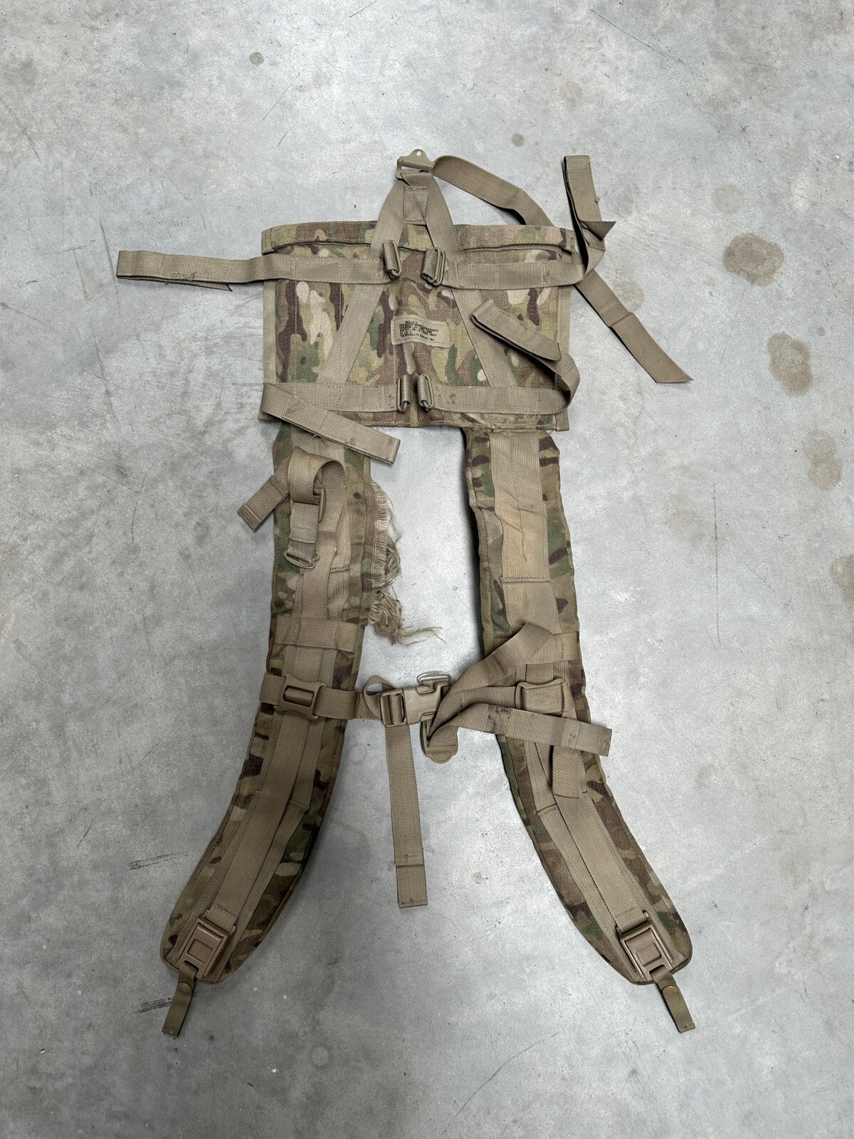 Damaged US Army MOLLE II Large Rucksack Shoulder Straps (FRAME) OCP ...