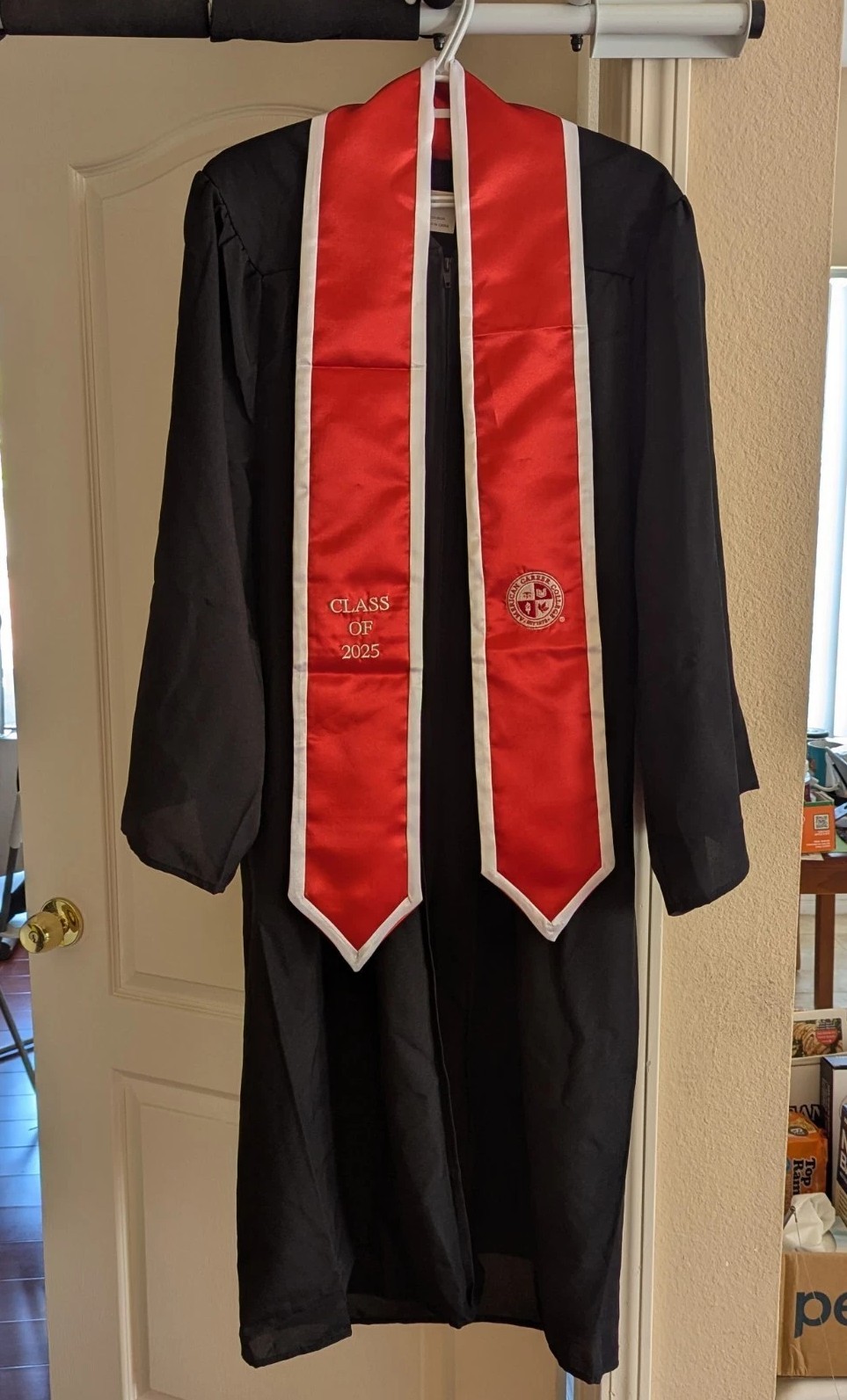 Graduation Cap & Gown 2025 Tassel College, Black, Ame… - Gem