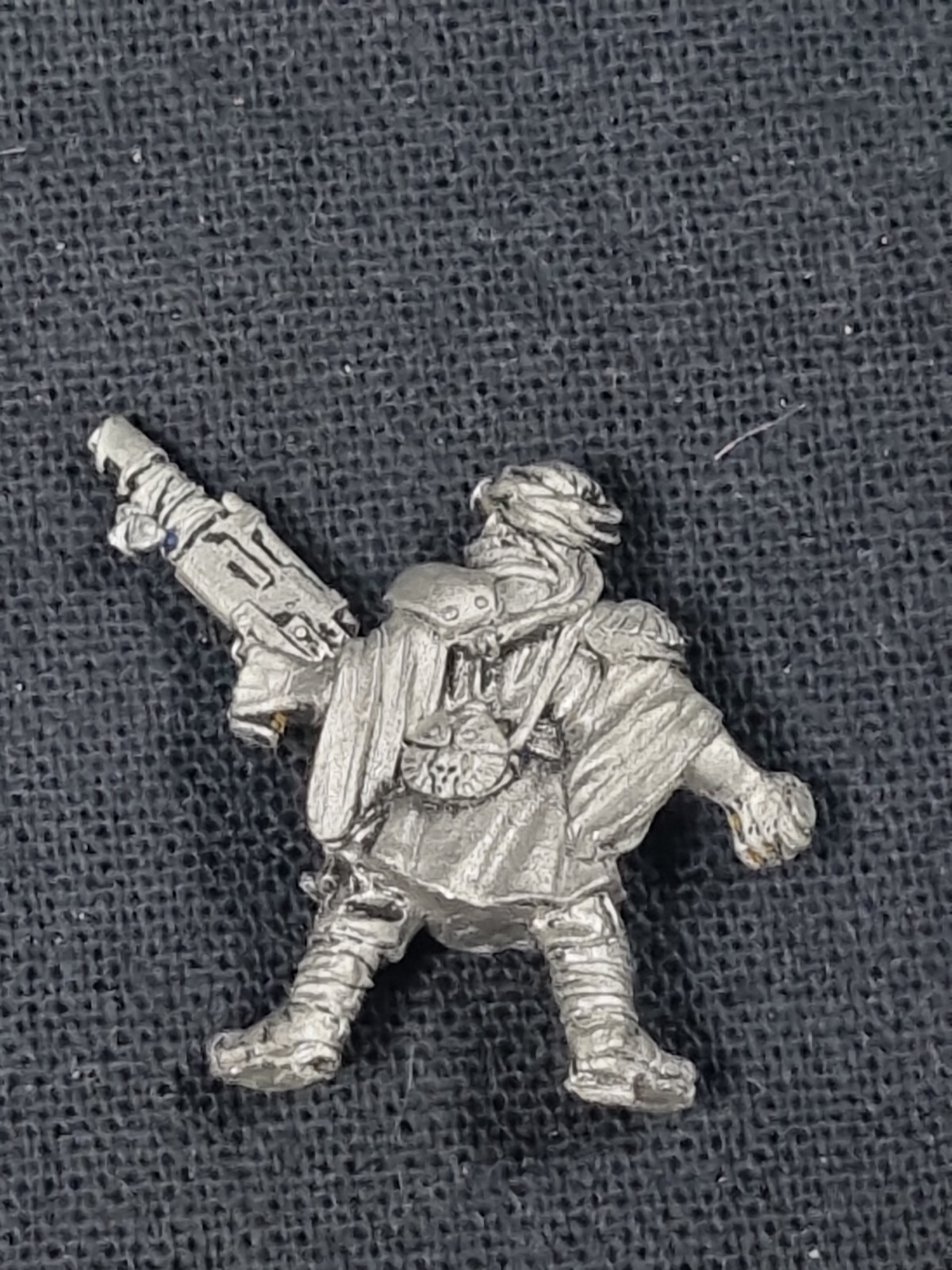 40k Imperial Guard Astra Militarum Tallarn Sergeant Grenadier Mini RARE ...