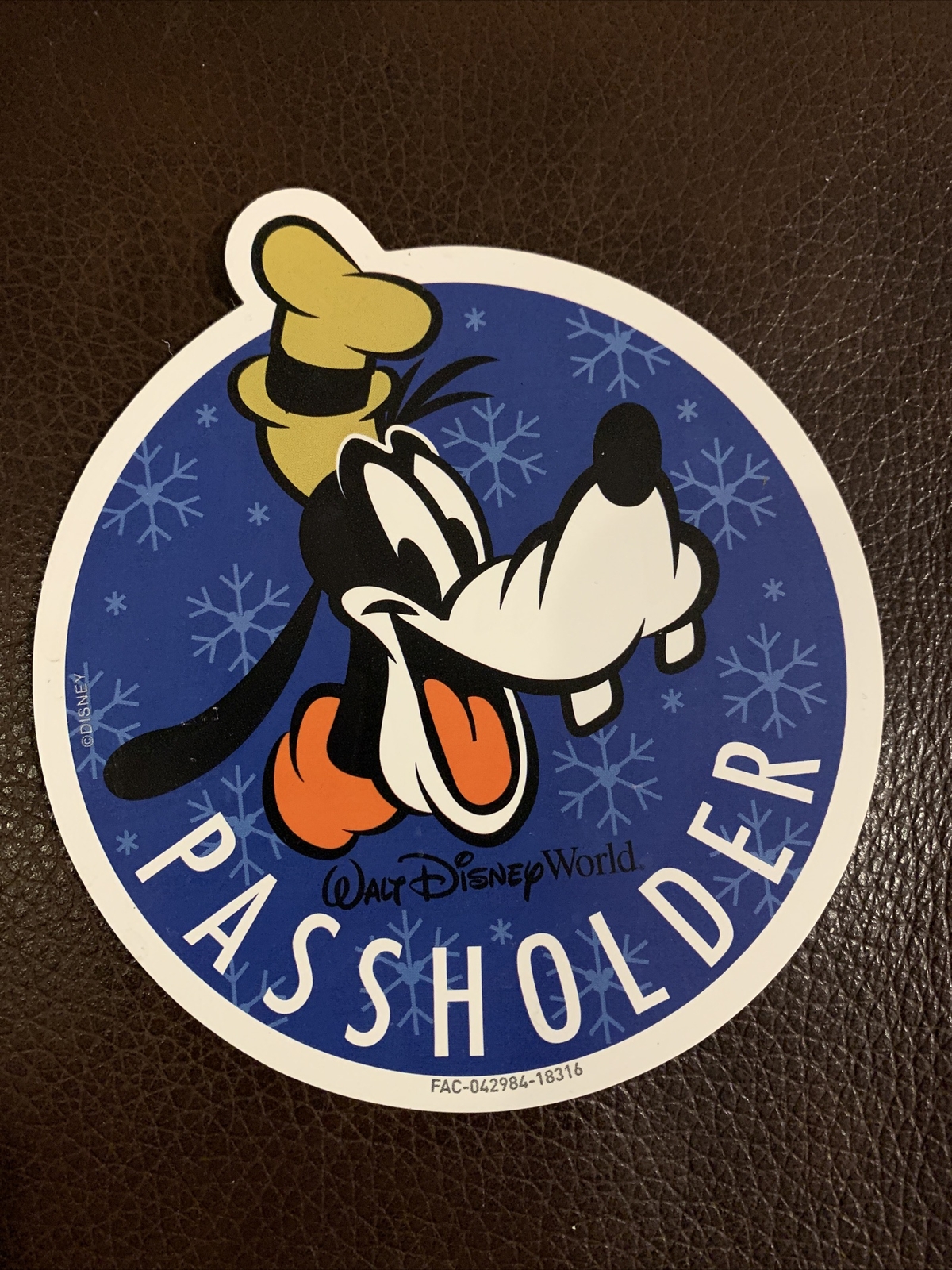 AUTHENTIC Walt Disney World Christmas 2018 Goofy Annual Passholder ...